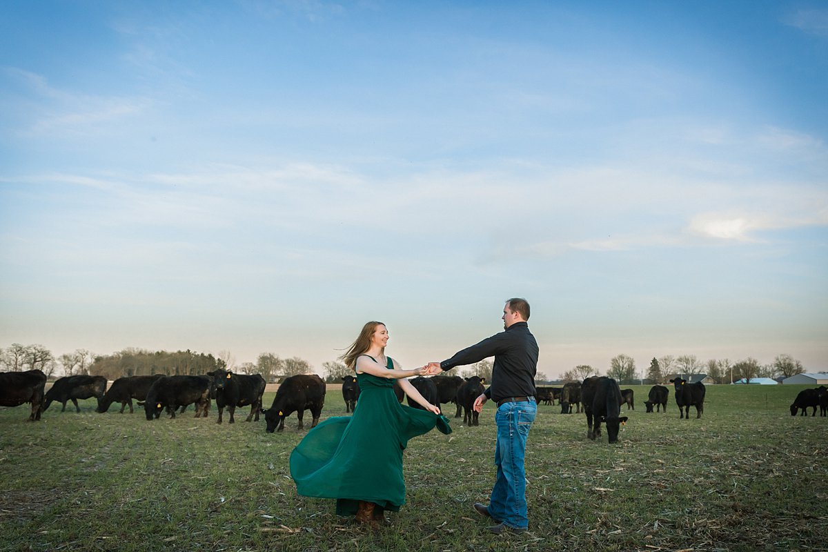 Zach and Danielle | A Farm Couples Session in Trivoli, Illinois ...